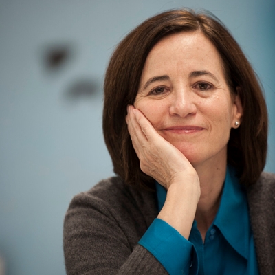 Mónica Lavín in conversation with Jazmina Barrera - Hay Festival - Hay ...